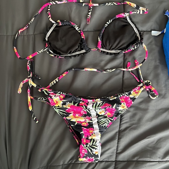 Swim | Black Floral Bikini | Poshmark
